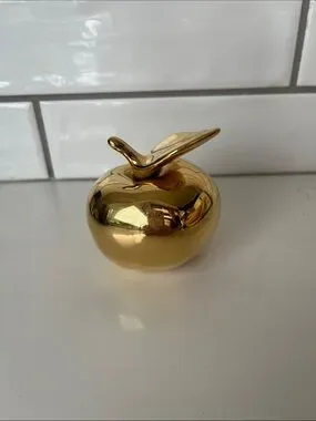 Hoselton | Accents | Vintage Hoselton Canada Signed Gold Apple ...